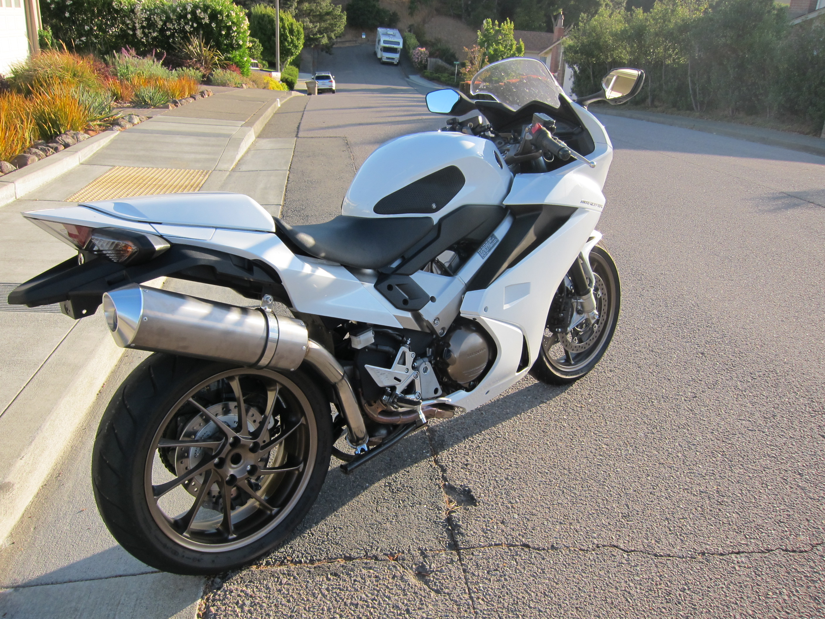 Might get a '14 VFR800 today | VFRworld
